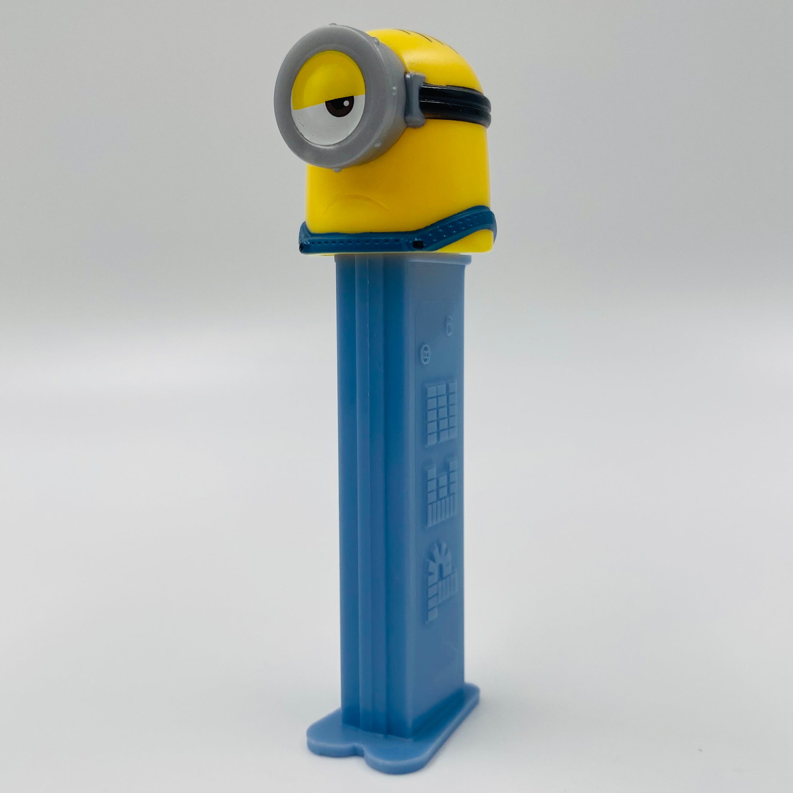Despicable Me Minion Stuart PEZ dispenser (2015) loose 7.5 China – Mom ...