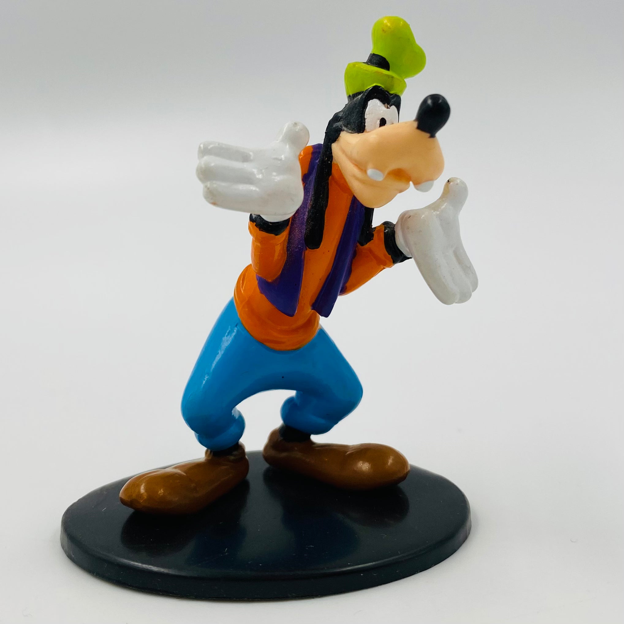 Disney Goofy (shrug) 2.75“ figurine Applause – Mom and Pop Culture ...