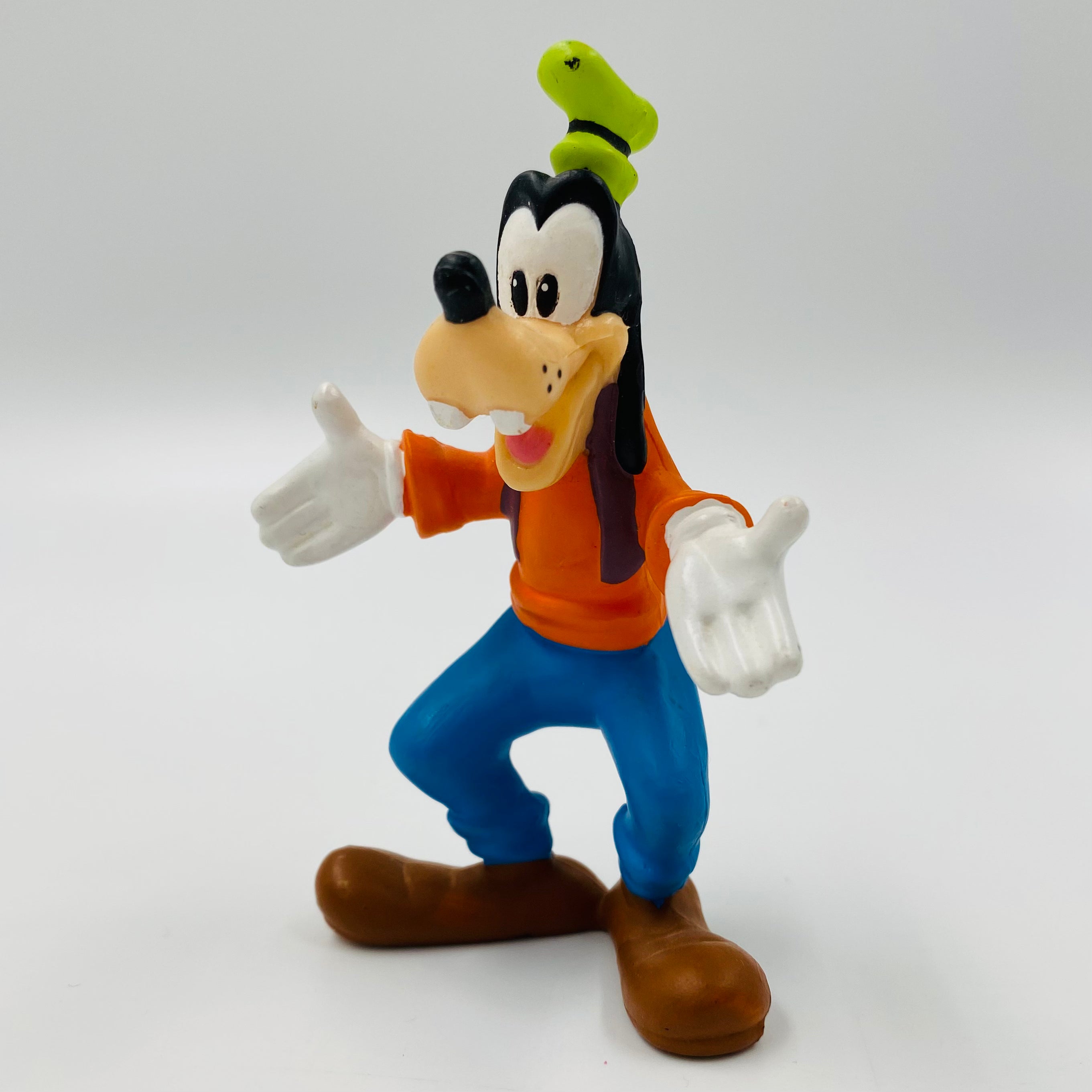 Disney Goofy (shrug) 4“ figurine – Mom and Pop Culture Collectibles